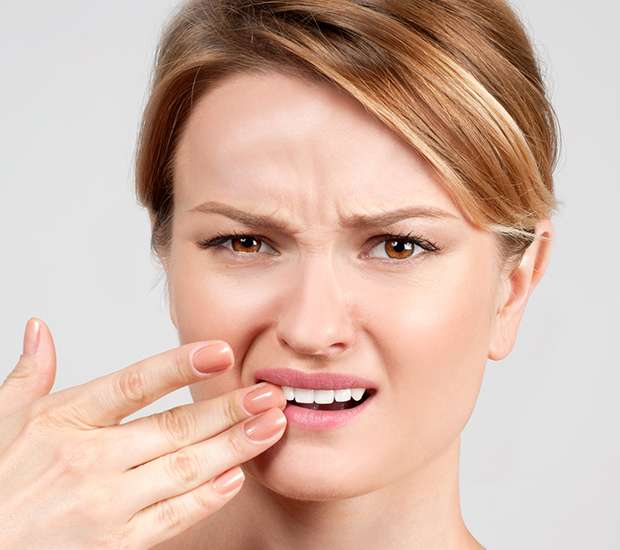 What Should I Do If I Chip My Tooth? | Plunkett & Chaw Dental | Cracked ...